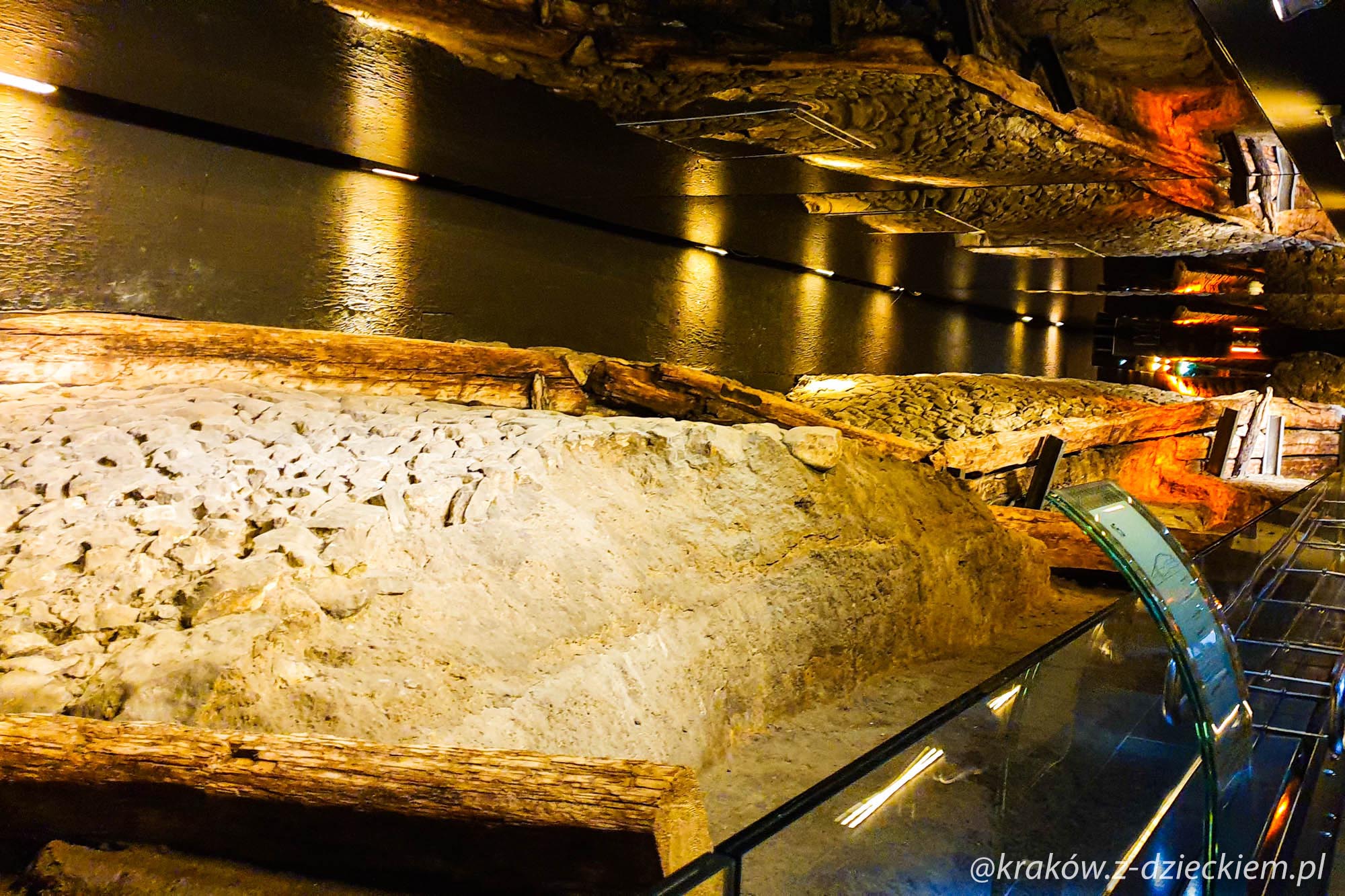 Podziemia Rynku w Krakowie z dzieckiem - Krakowskie Brzdące