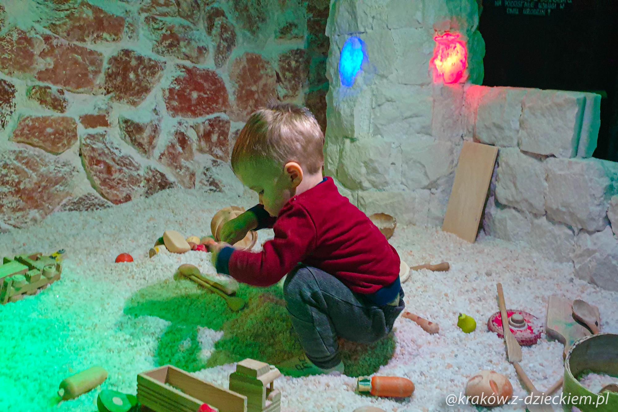 Jaskinia Solna z dziećmi, czyli zdrowa bawialnia! - Krakowskie Brzdące